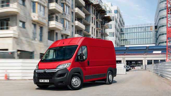 Citroën continua la sua offensiva elettrica con il Nuovo ë-Jumper