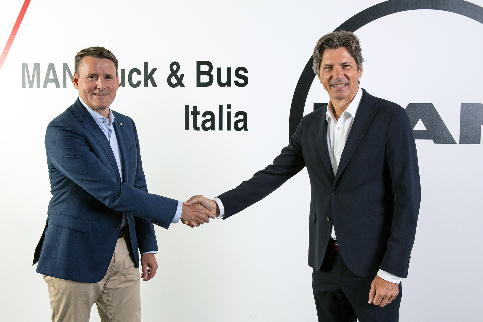 MAN Truck & Bus, il CEO Alexander Vlaskamp in visita al quartier ...
