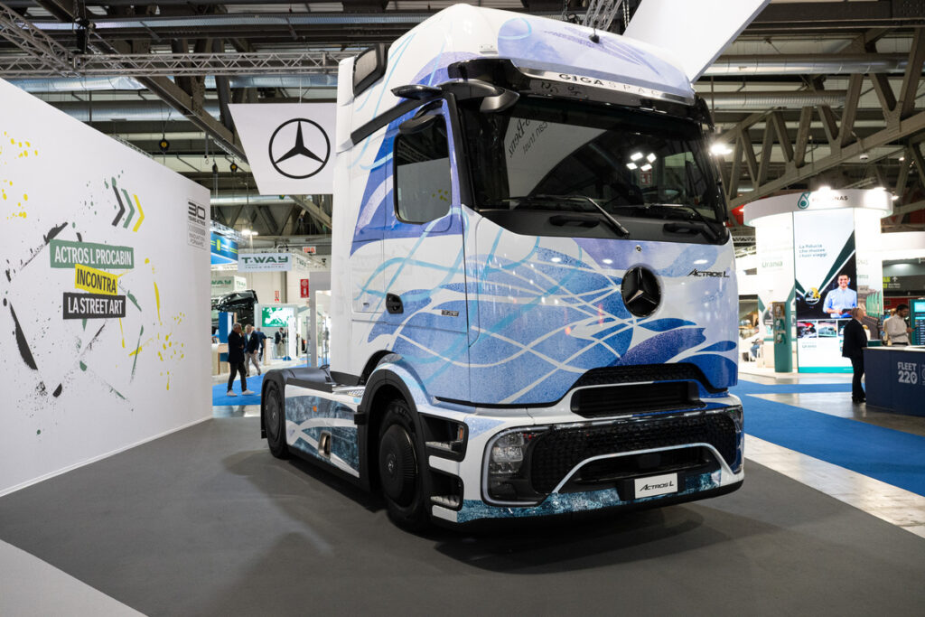 Daimler Truck Italia presente a Misano con il nuovo Event Show Truck
